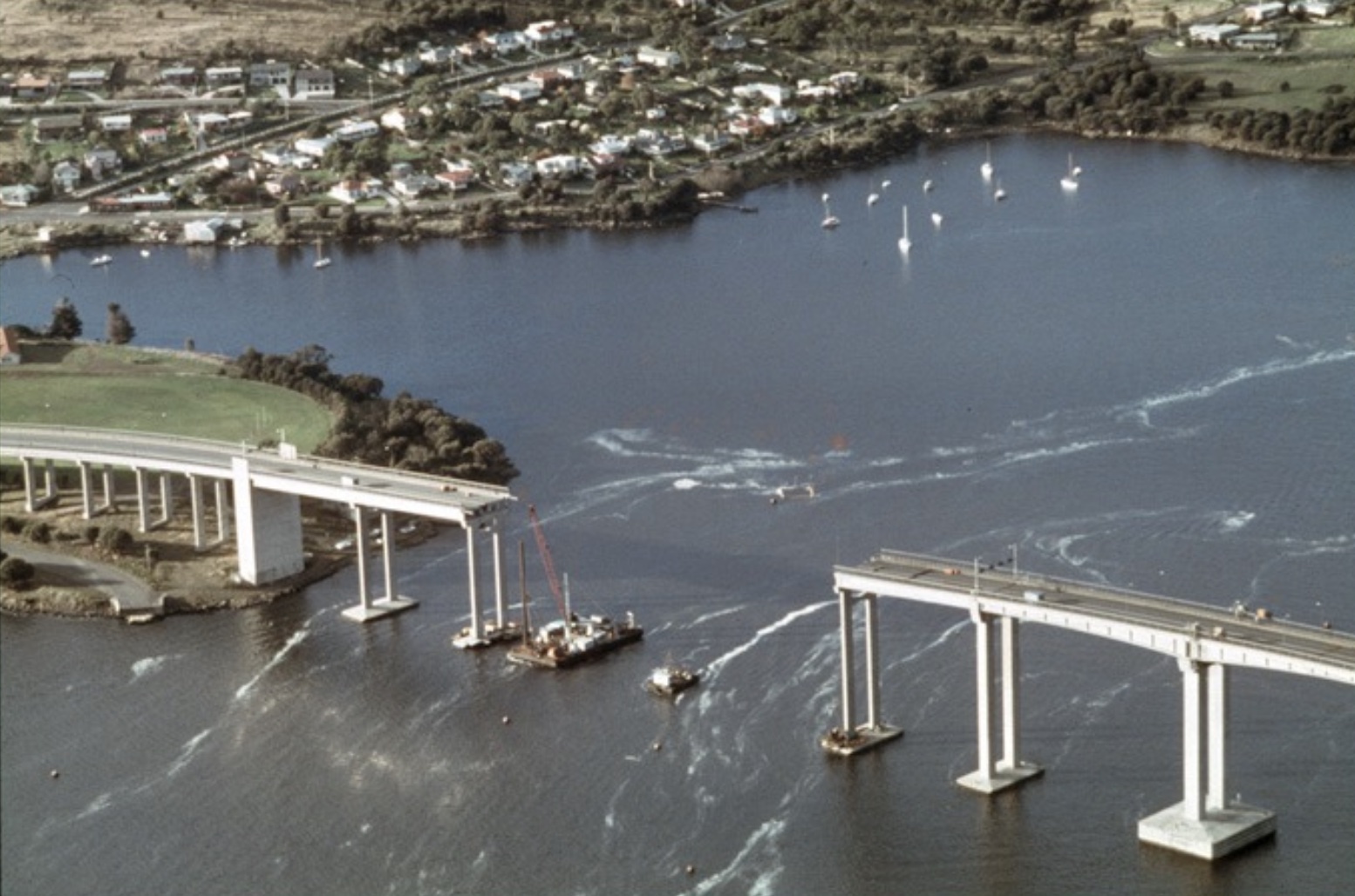 Tragedy on the Derwent: Remembering the 1975 Tasman Bridge Disaster, 50 ...